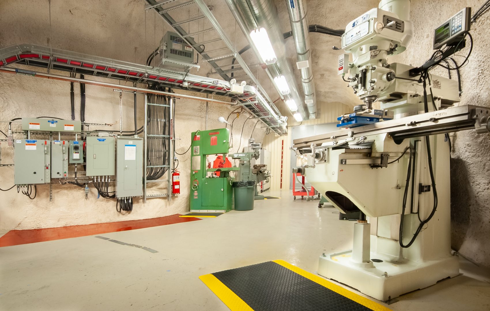 Underground Facilities | SNOLAB